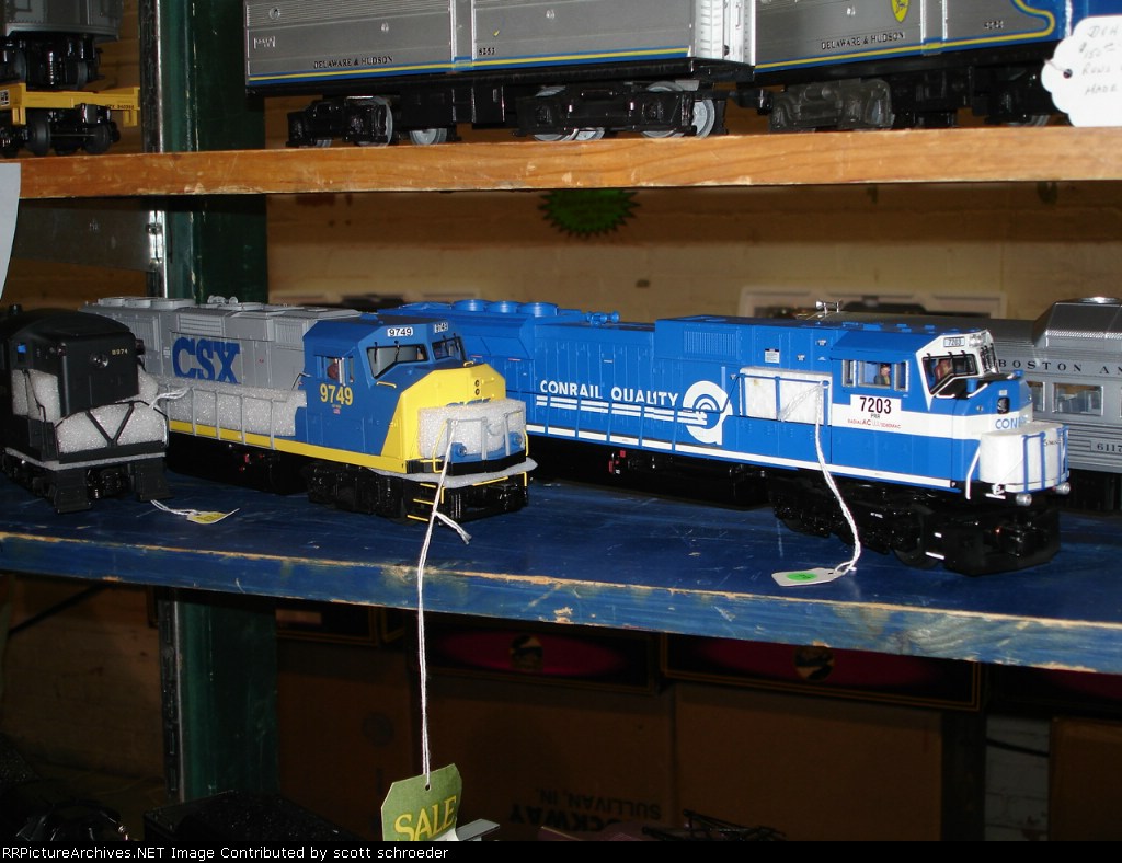 CSX 9749 (GP60M) & NS 7203 (SD80MAC)